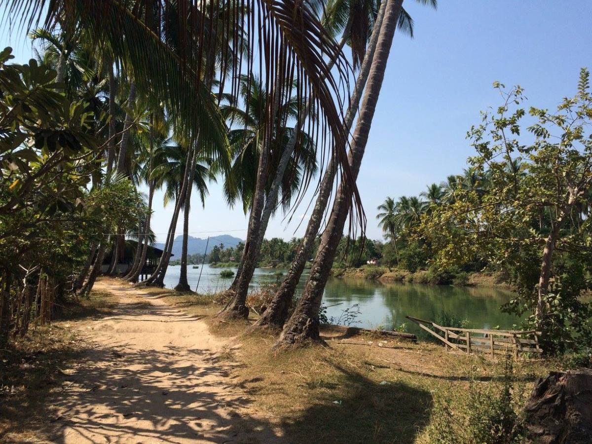 Backpacking in Laos & THAT Guy on the Bus – colleen thornton